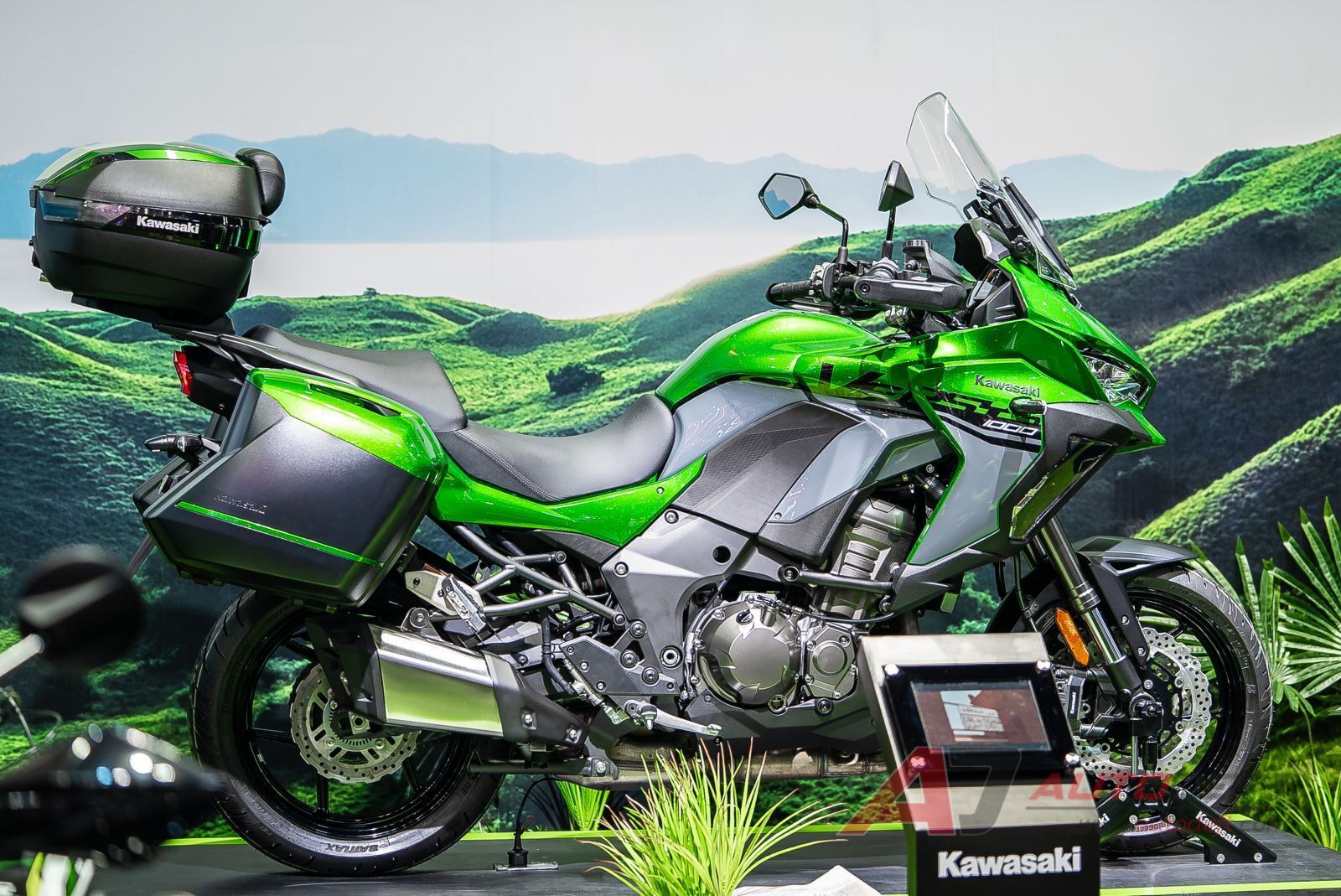 คาวาซากิจัดทัพใหญ่ยกขบวนบิ๊กไบค์ อวดโฉมกันเต็มที่ในงาน Motor Show 2019 | AUTODEFT ข่าวรถยนต์ ...